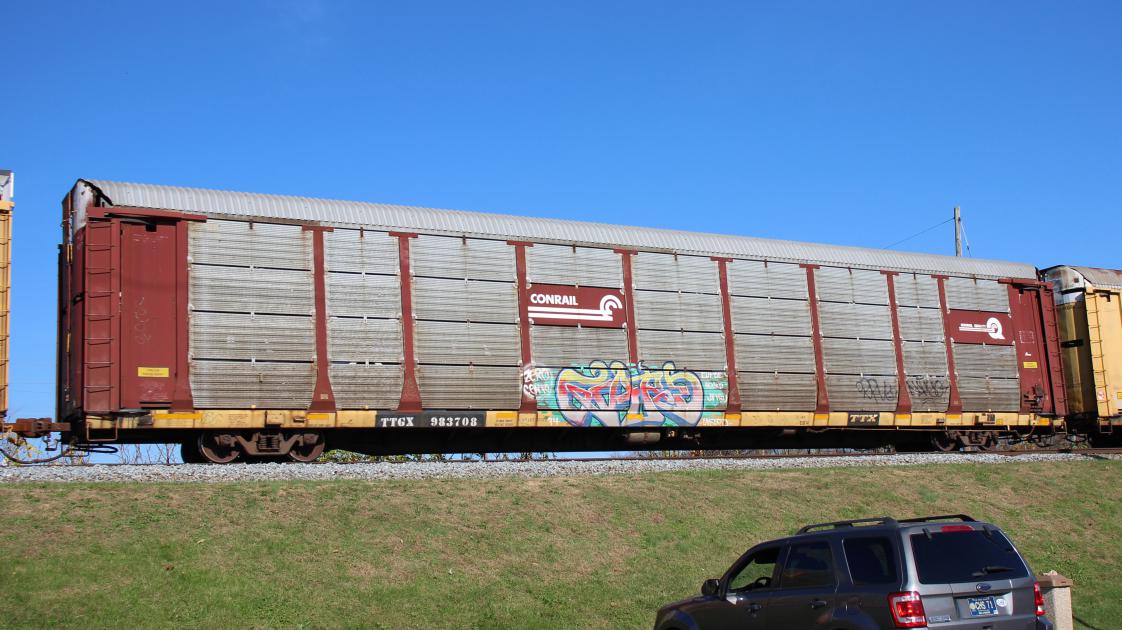 TTGX 983708-Rack class ML2L | Conrail Photo Archive